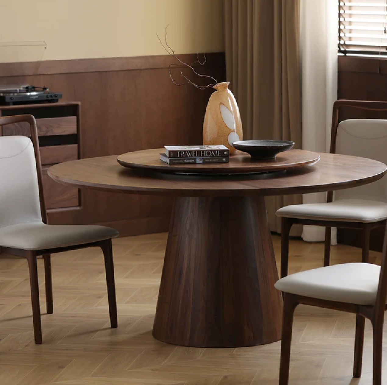 Choosing the Perfect Round vs. Rectangular Dining Tables for Your Home ...